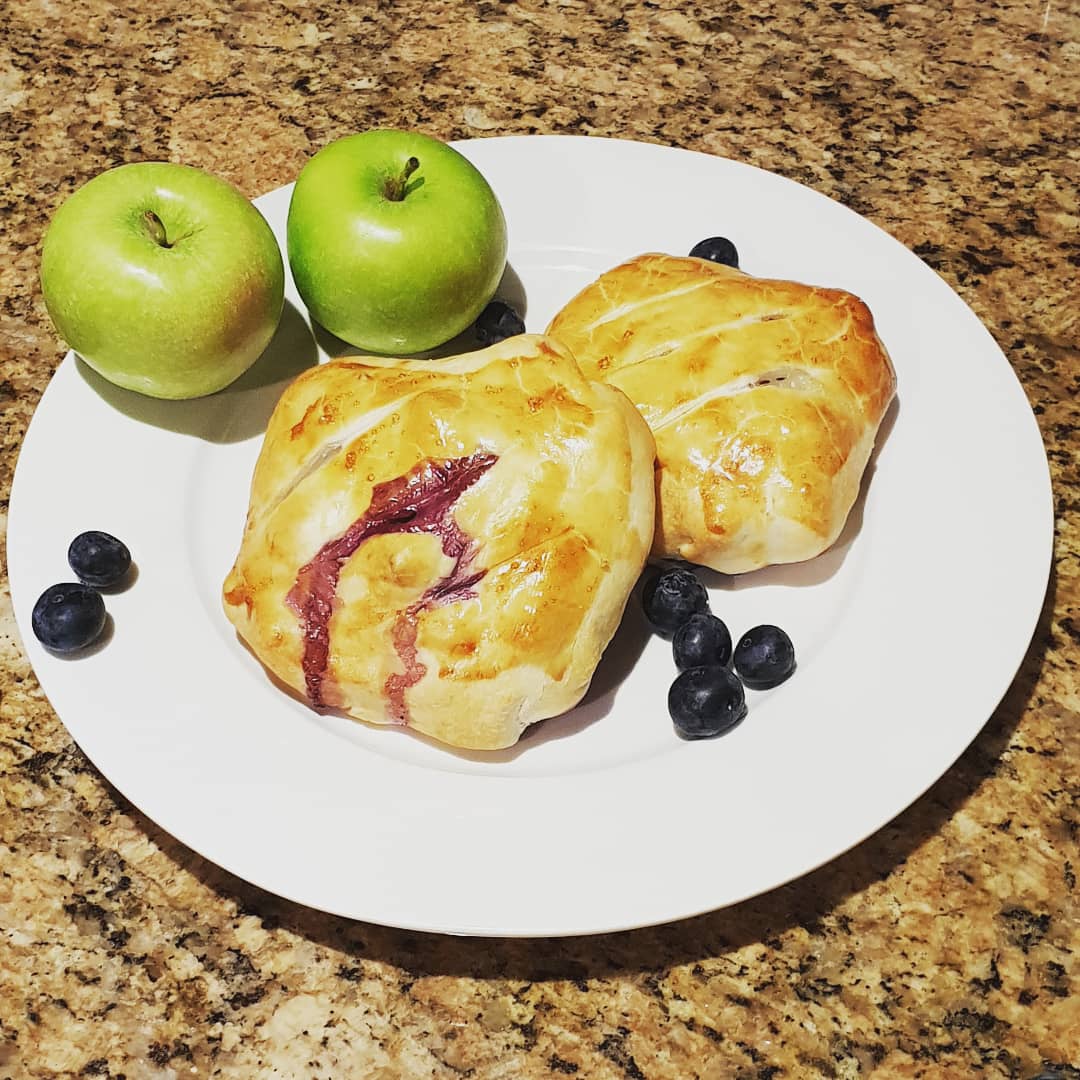 Apple Blueberry Mini-Strudel – The Chef Cat